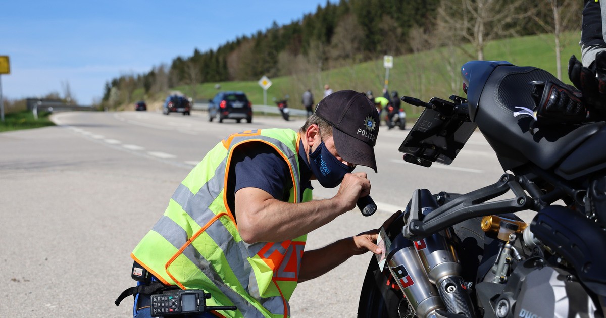 Motorrad-Polizisten Schwaben Südwest wieder unterwegs | HITRADIO RT1 – Die besten aktuellen Hits ...